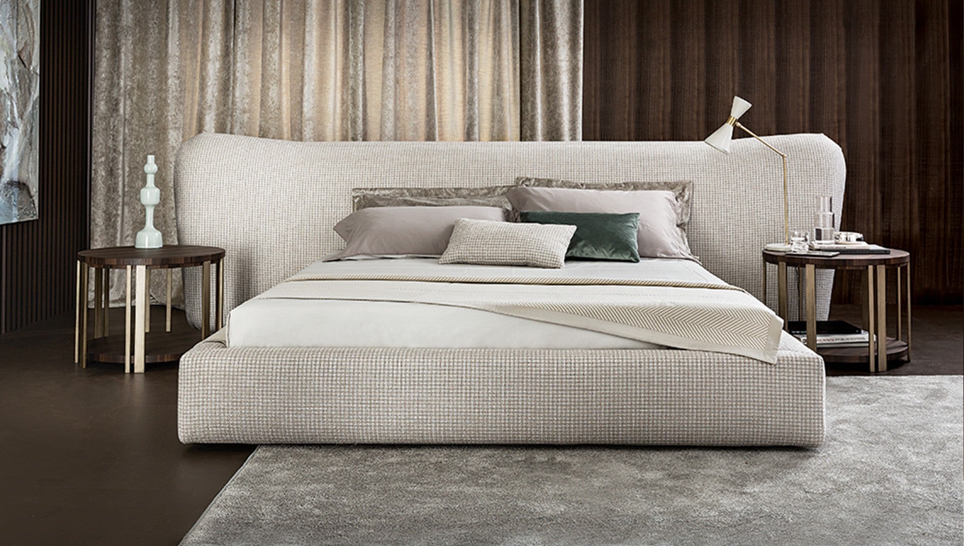 Royale bed – Studio Italia