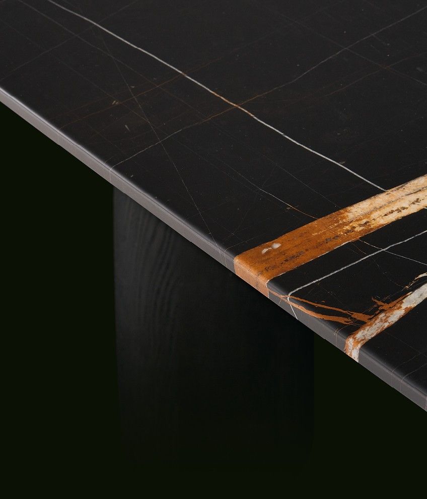 Monolith dining table – Studio Italia
